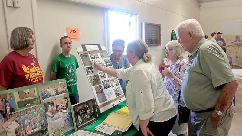 Reuniting and reminiscing | News, Sports, Jobs - The Freeman Journal